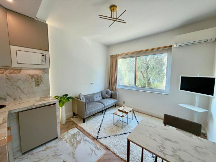 Appartement à vendre - Nice, Baumettes - 2 pièces - 1 chambre