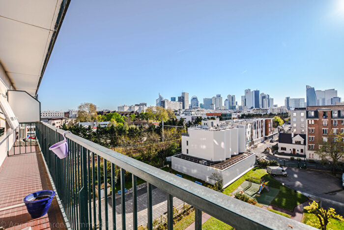 Appartement à vendre - Courbevoie, Marceau République - 4 pièces - 3 chambres