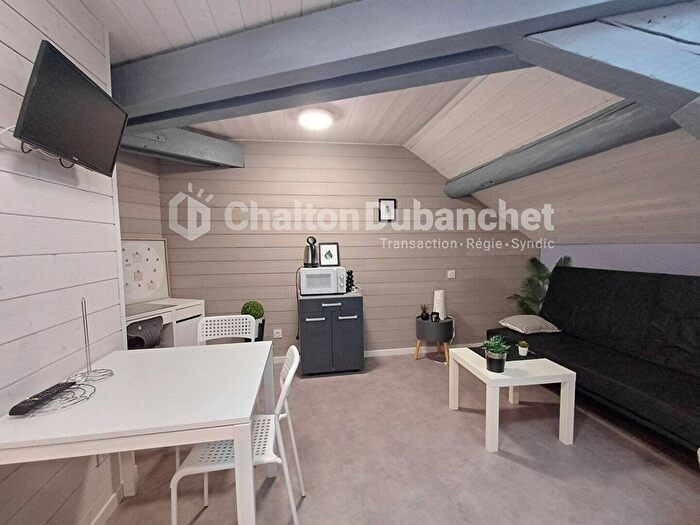 Appartement à louer - Le Centre-Gare, Roanne - 1 pièce