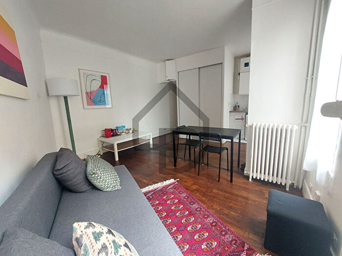 Appartement à louer - Neuilly-sur-Seine, Saint-James, Madrid - 1 pièce