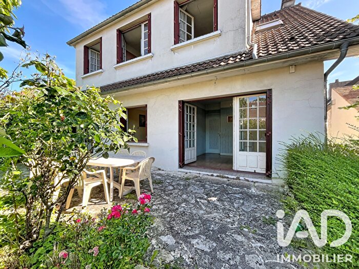 Maison 7 pièces à vendre à Louveciennes