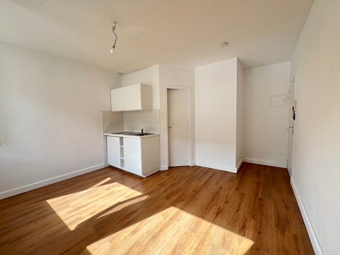 Appartement à louer - Quartiers Centre, Centre-ville - 1 pièce