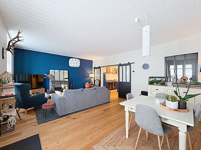 Maison à vendre - Challans, Centre-ville - 5 pièces - 3 chambres