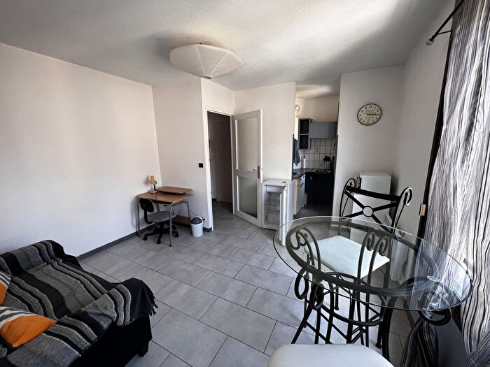 Appartement à louer - Agen, Hôtel de ville - 2 pièces - 1 chambre
