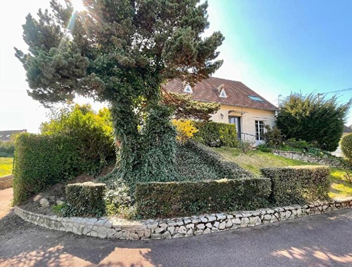 Maison à vendre - Luzarches - 8 pièces - 5 chambres