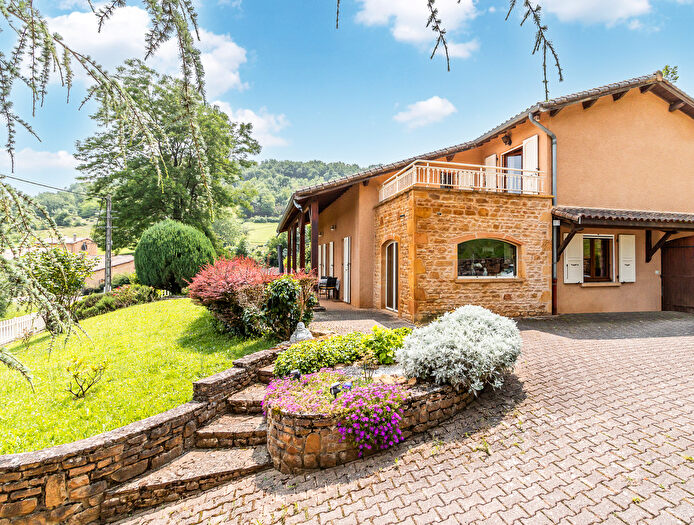 Maison à vendre - Ville-sur-Jarnioux - 6 pièces - 4 chambres