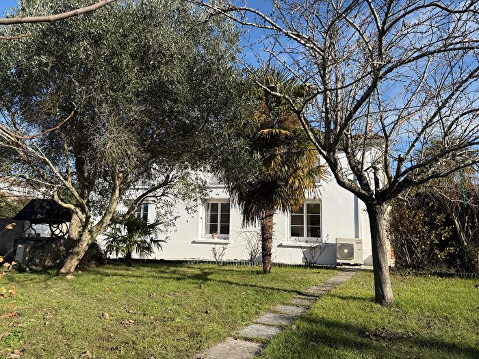 Maison à vendre - Cozes - 4 pièces - 3 chambres