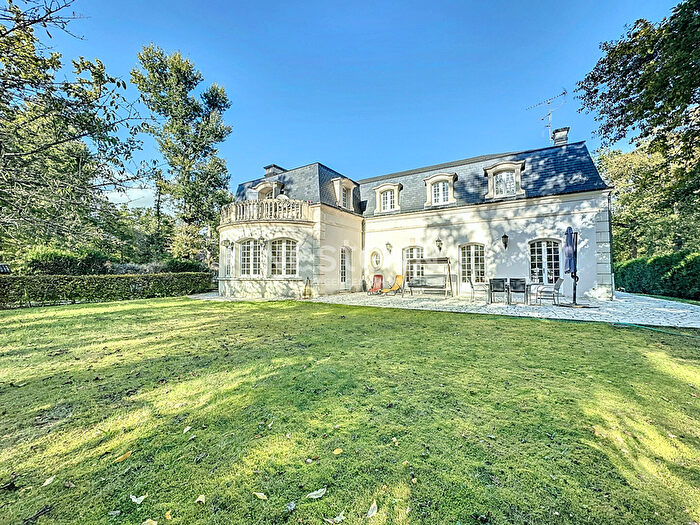 Maison à vendre - Lamorlaye - 8 pièces - 5 chambres