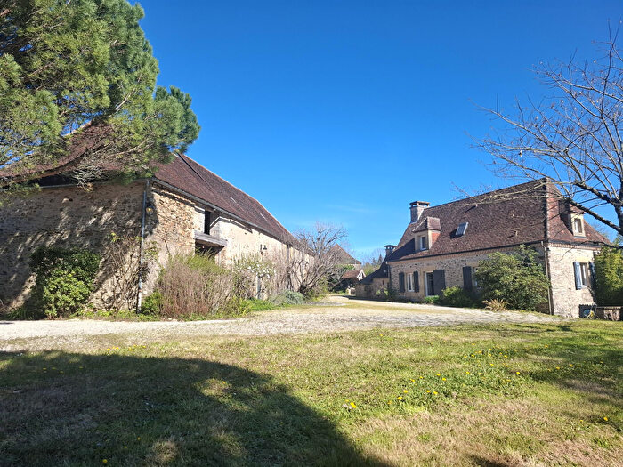 Maison à vendre - Génis - 5 pièces - 3 chambres