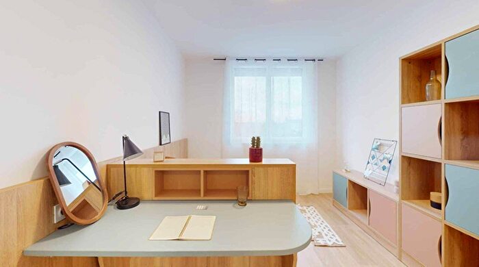 Appartement à louer - Courcelles, Gif-sur-Yvette - 1 pièce - 4 chambres