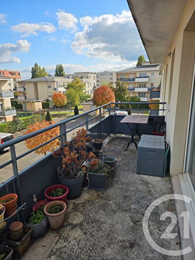 Appartement à vendre - Trappes, Coeur des Merisiers - 3 pièces - 2 chambres