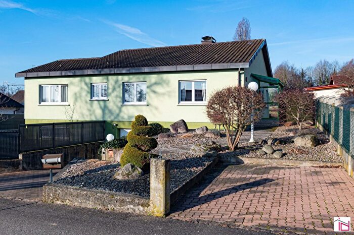 Maison à vendre - Hésingue - 6 pièces - 3 chambres