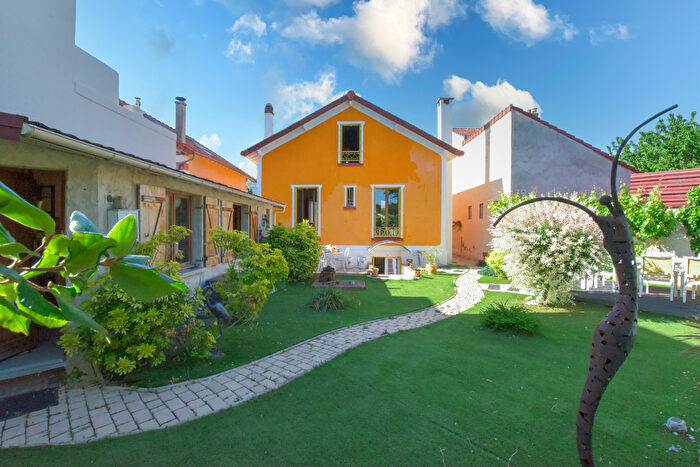 Maison à vendre - Nanterre, Vieux Pont - 5 pièces - 4 chambres