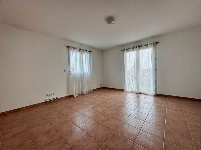 Maison à vendre - Le Grand-Lucé - 3 pièces - 2 chambres