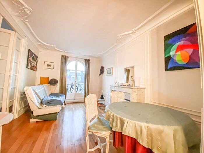 Appartement à louer - Paris ème arrondissement - 4 pièces - 3 chambres