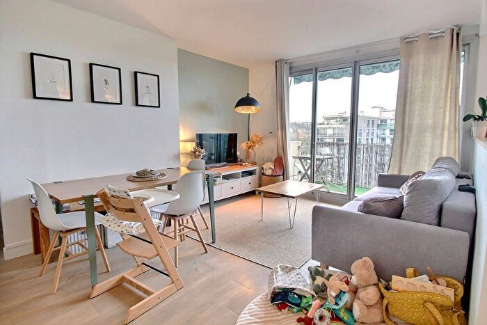 Appartement à louer - Val dOr, Saint-Cloud - 3 pièces - 2 chambres