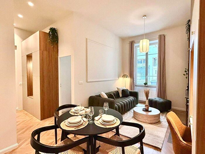 Appartement à louer - Brotteaux, Lyon ème arrondissement - 2 pièces - 1 chambre