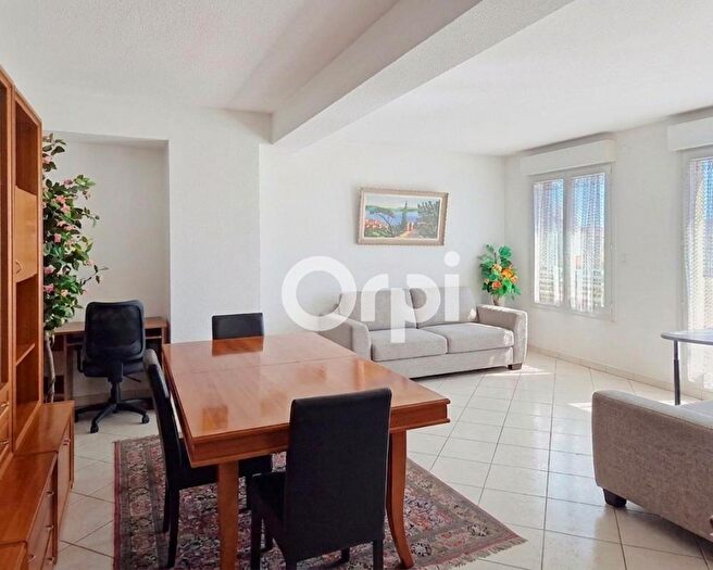 Antibes, Coeur de ville : Appartement 4 pièces à vendre