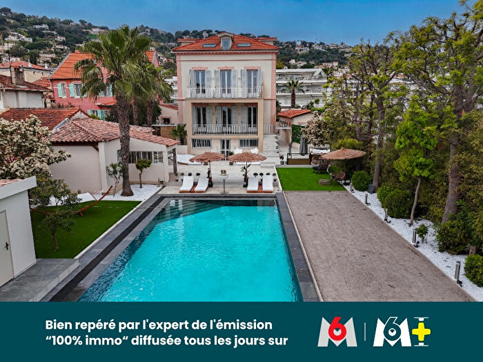 Maison à vendre - Vallauris - 7 pièces - 4 chambres