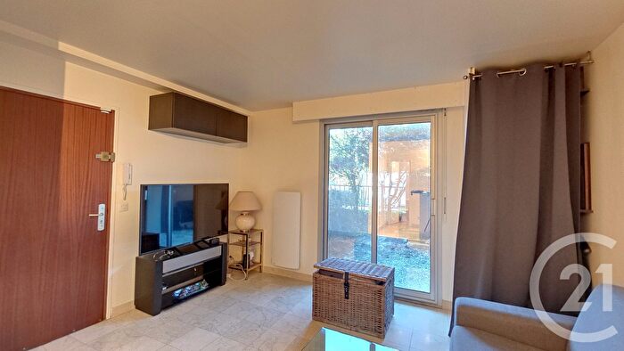 Appartement 1 pièce à Le Bourget, Square Charles de Gaulle, à vendre