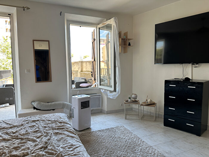 Appartement à vendre - Marseille e , La Capelette - 1 pièce