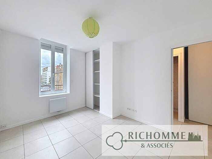 Appartement à louer - Bois dAmour-Porte de Paris-Courlancy, Reims - 2 pièces - 1 chambre