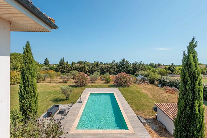 Maison 7 pièces à vendre à Arles, Pont de Crau, Moulès