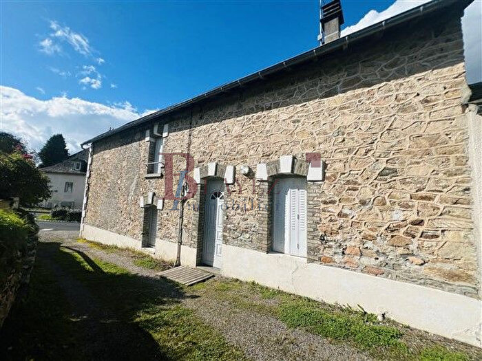 Sainte-Fortunade : Maison 6 pièces à vendre