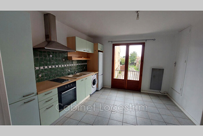 Appartement à louer - Milhaud - 2 pièces - 1 chambre