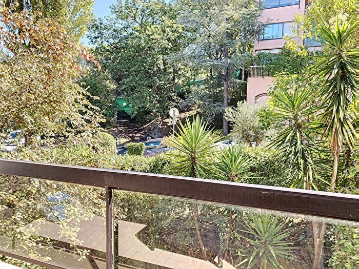Appartement 1 pièce à louer - Mougins, Centre-ville, Village, Tournamy, Le Val de Mougins