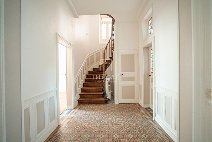 Maison à vendre - Angers, Centre-ville, La Fayette - 8 pièces - 6 chambres