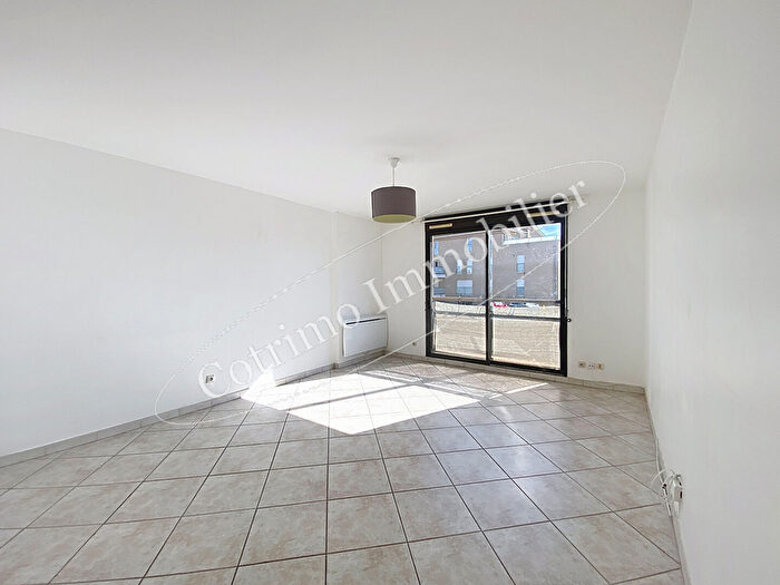 Appartement à vendre - Genas - 2 pièces - 1 chambre