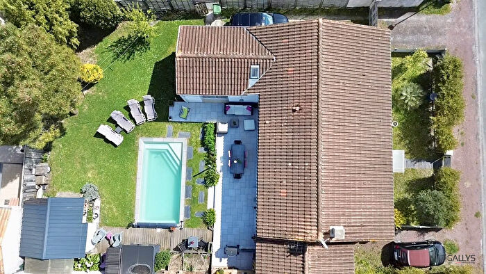 Maison à vendre - Le Château-dOléron - 5 pièces - 4 chambres