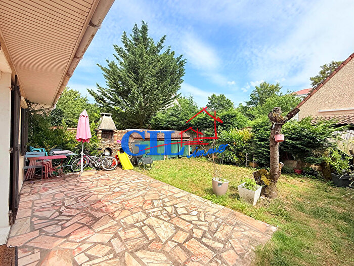 Savigny-le-Temple, Plessis-le-Roi - Maison 5 pièces à vendre