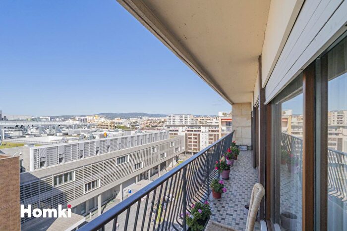 Appartement à vendre - Marseille e , La Villette - 5 pièces - 3 chambres