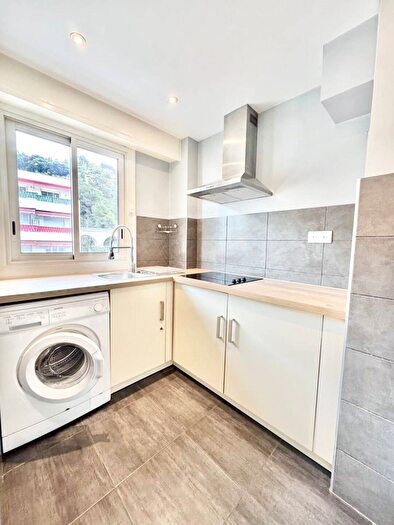 Appartement à louer - Madeleine, Nice - 1 pièce