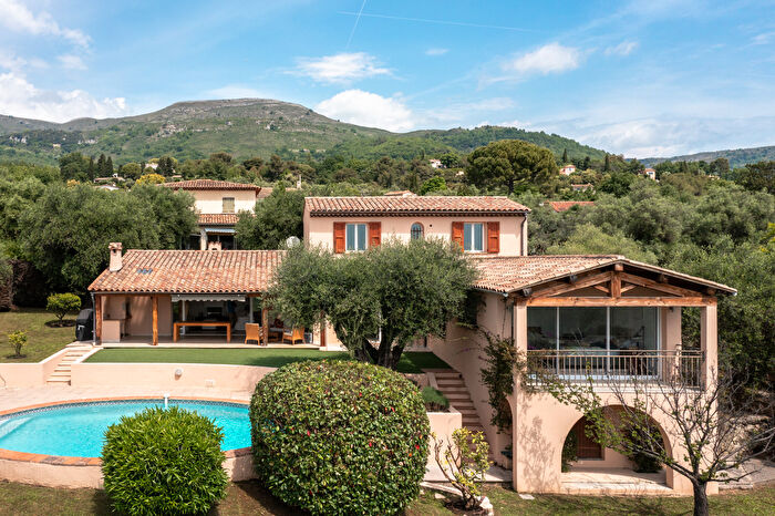 Tourrettes-sur-Loup - Maison 4 pièces à vendre