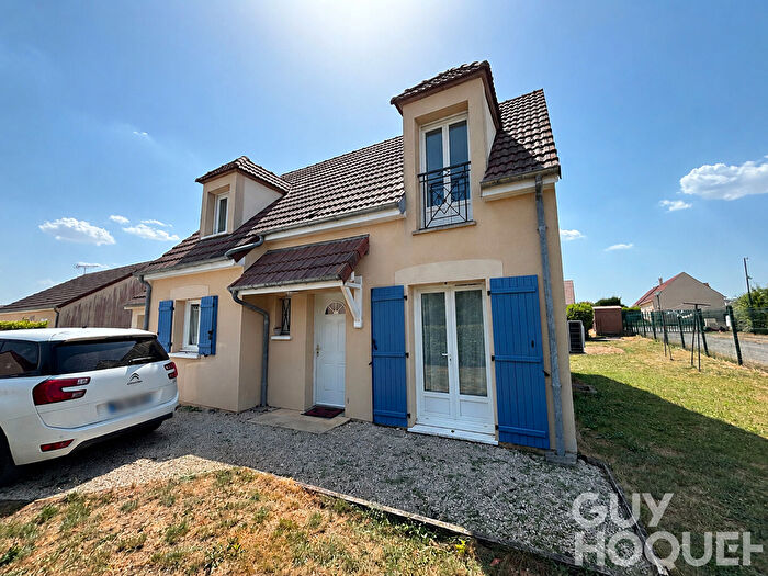 Maison 5 pièces à Jallans, à louer
