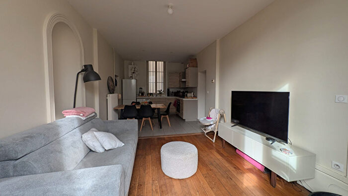 Appartement à louer - Dijon, Centre-ville - 4 pièces - 3 chambres