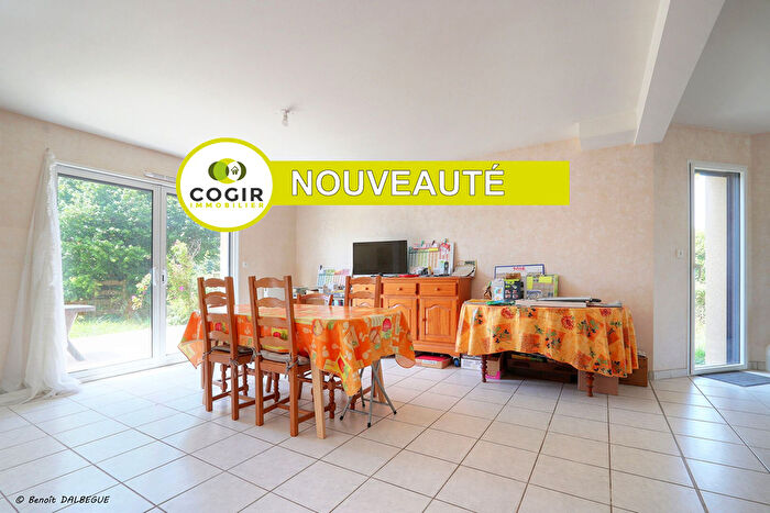 Montfort-sur-Meu - Maison 7 pièces à vendre