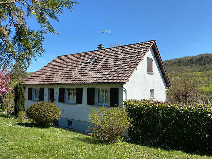 Maison 7 pièces à Saint-Aubin-sur-Yonne, à vendre