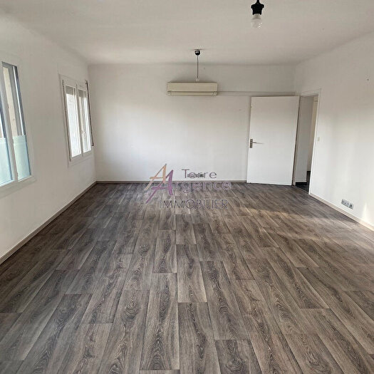 Appartement à vendre - Arles, Trébon - 4 pièces - 2 chambres