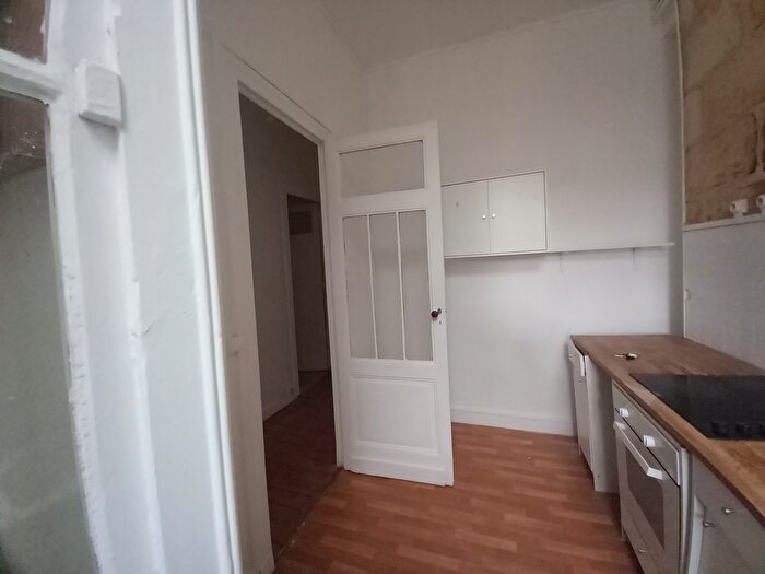 Appartement à louer - Bordeaux, Victoire, Sainte-Eulalie - 4 pièces - 3 chambres