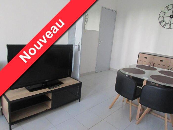 Appartement à louer - Moulin à Vent-Vertefeuille, Perpignan - 2 pièces - 1 chambre