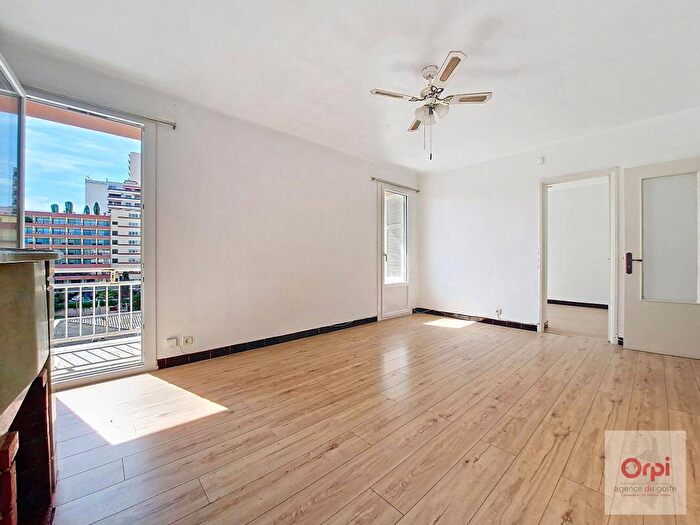 Appartement à louer - Alzo Di Leva, Ajaccio - 3 pièces - 2 chambres