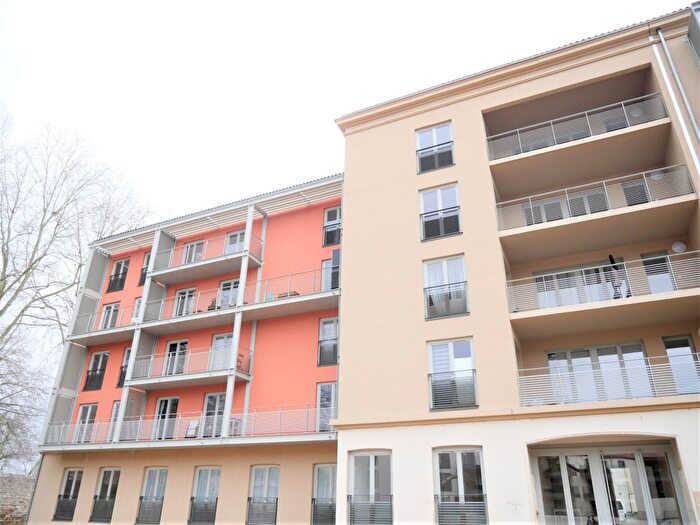 Appartement à louer - Chalon-sur-Saône, Centre-ville - 1 pièce