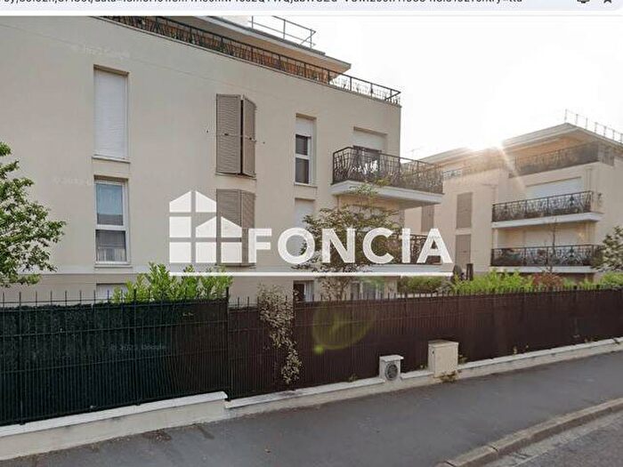 Appartement à louer - Mairie Rouxel-Sud Est, Pontault-Combault - 3 pièces - 2 chambres