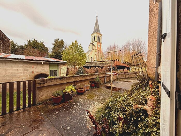 Maison 6 pièces à vendre à Saint-Germain-de-Marencennes