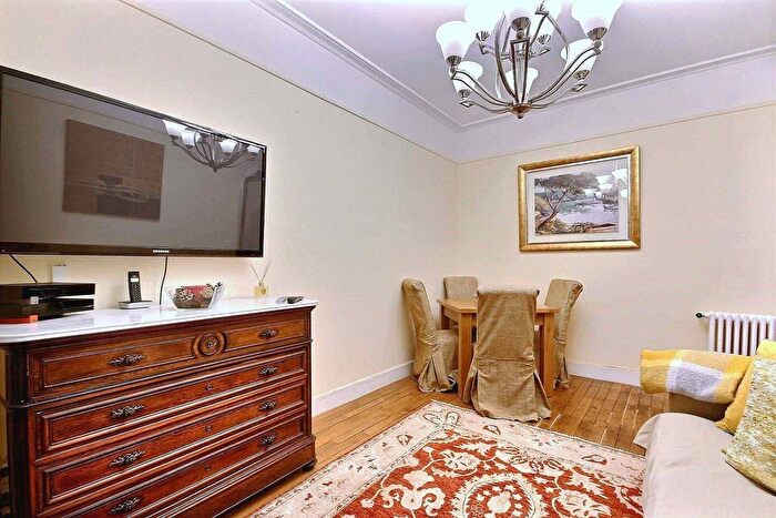 Appartement à louer - Violet Commerce, Paris ème - 2 pièces - 2 chambres