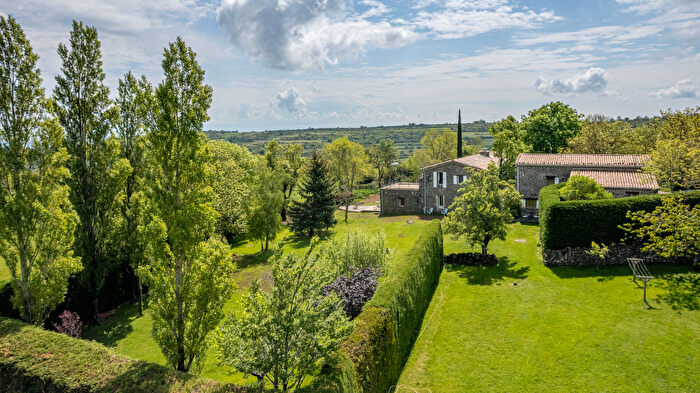Rochessauve : Maison 9 pièces à vendre